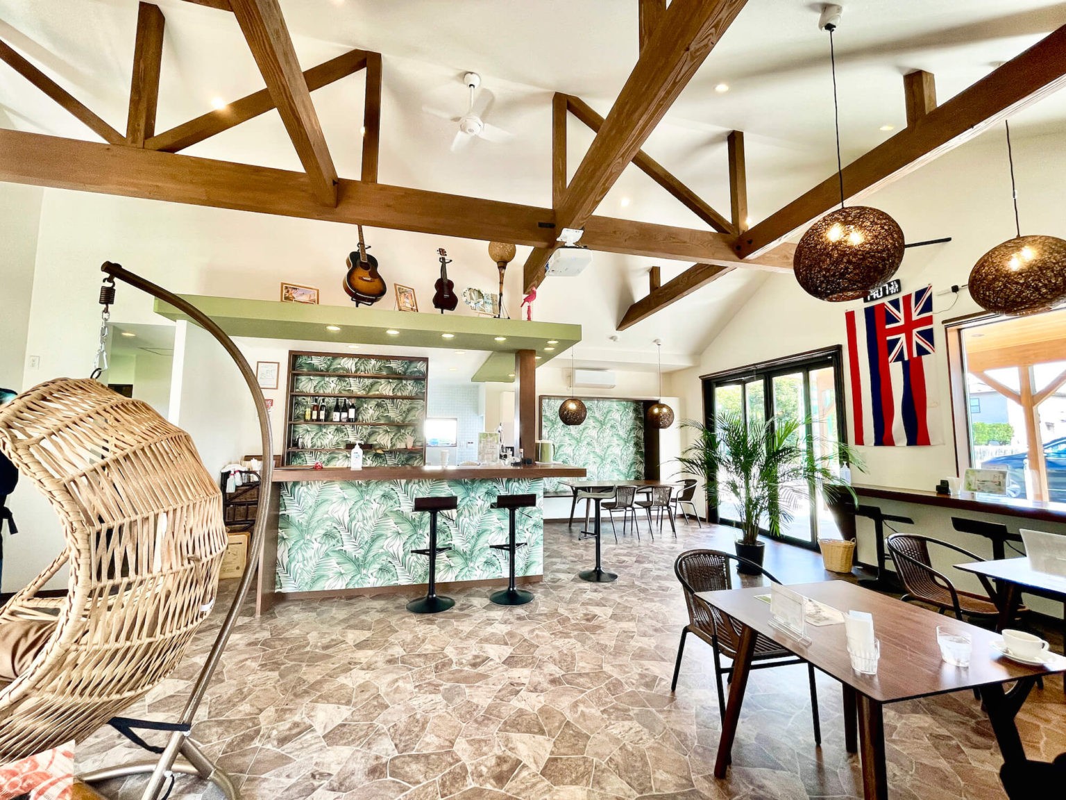 Cafe & Bar ATZ | カフェ アンド バー アッツ