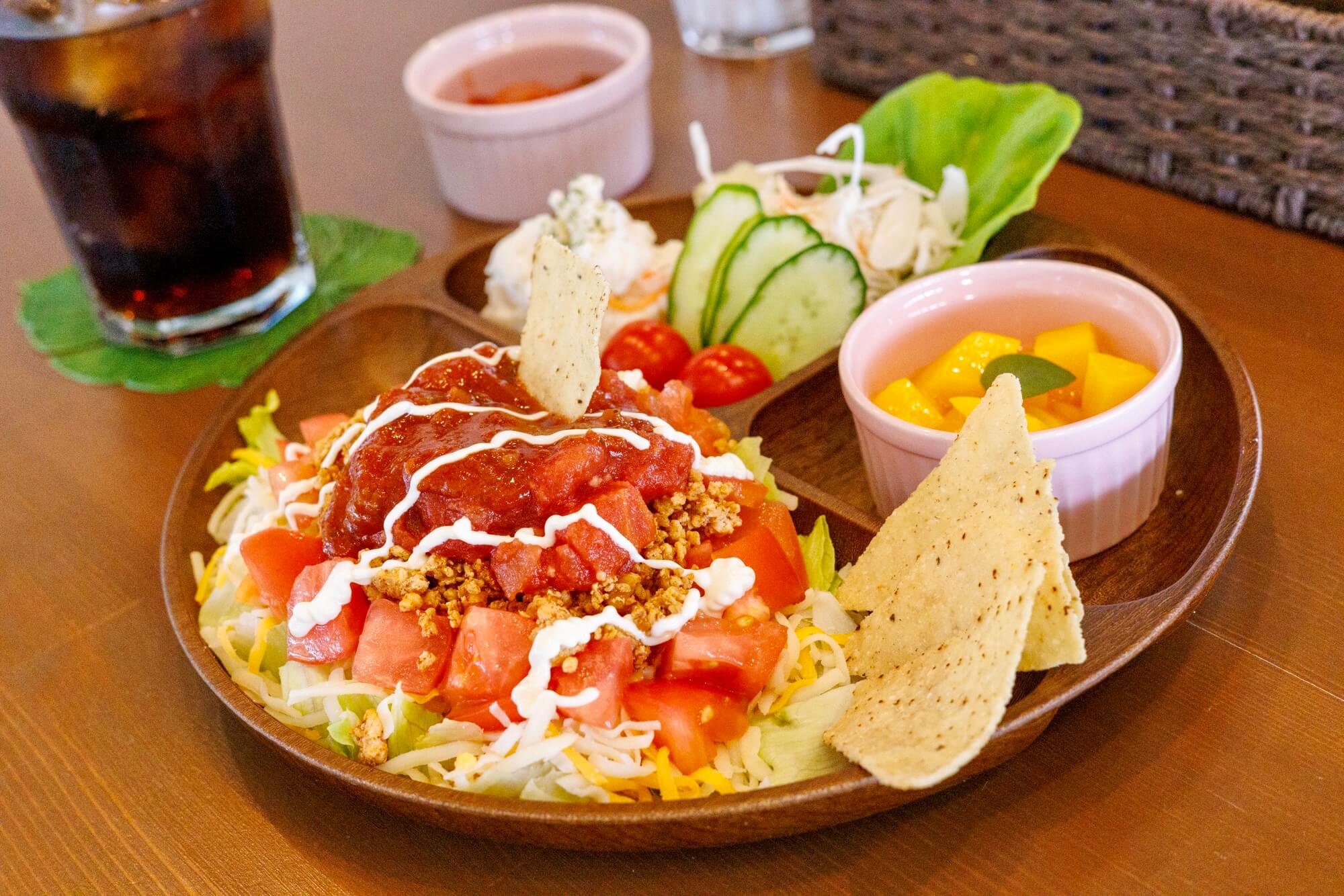 Cafe & Bar ATZ | カフェ アンド バー アッツ